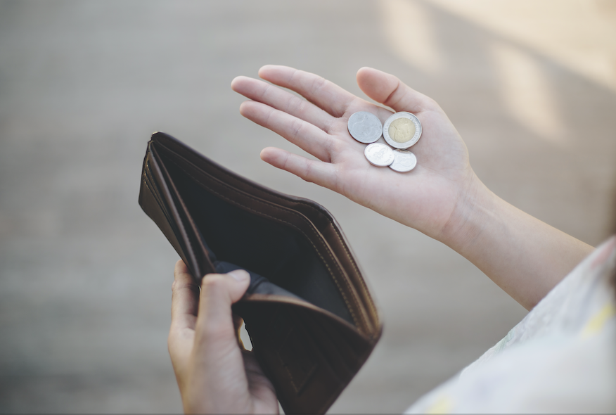 SCB EIC brief / ล้มแรง-ลุกยาก วิบากกรรมคนรายได้น้อยหลังโควิด | SCBEIC